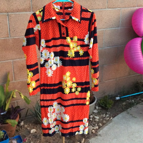 R & K Knits | Dresses | Vintage R K Knits Dress Red Daisys Yellow Sz S ...